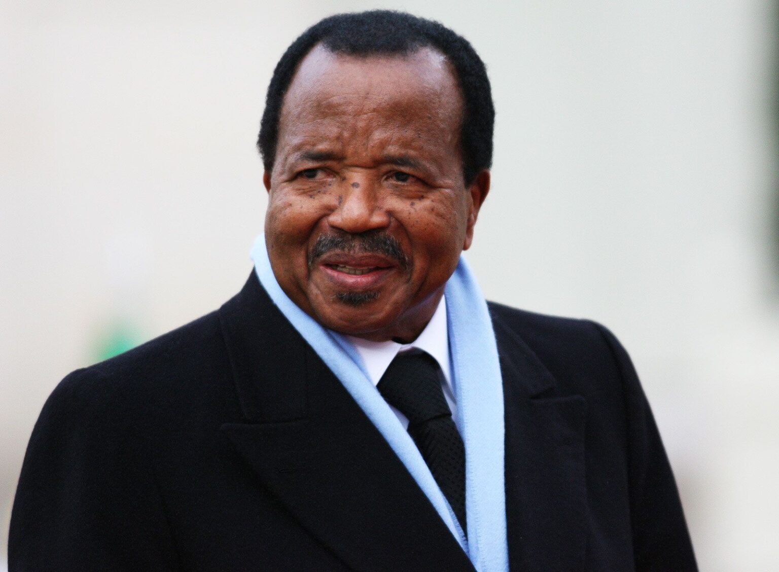 Paul Biya ( 91 ans) invité à se présenter à la présidentielle de 2025